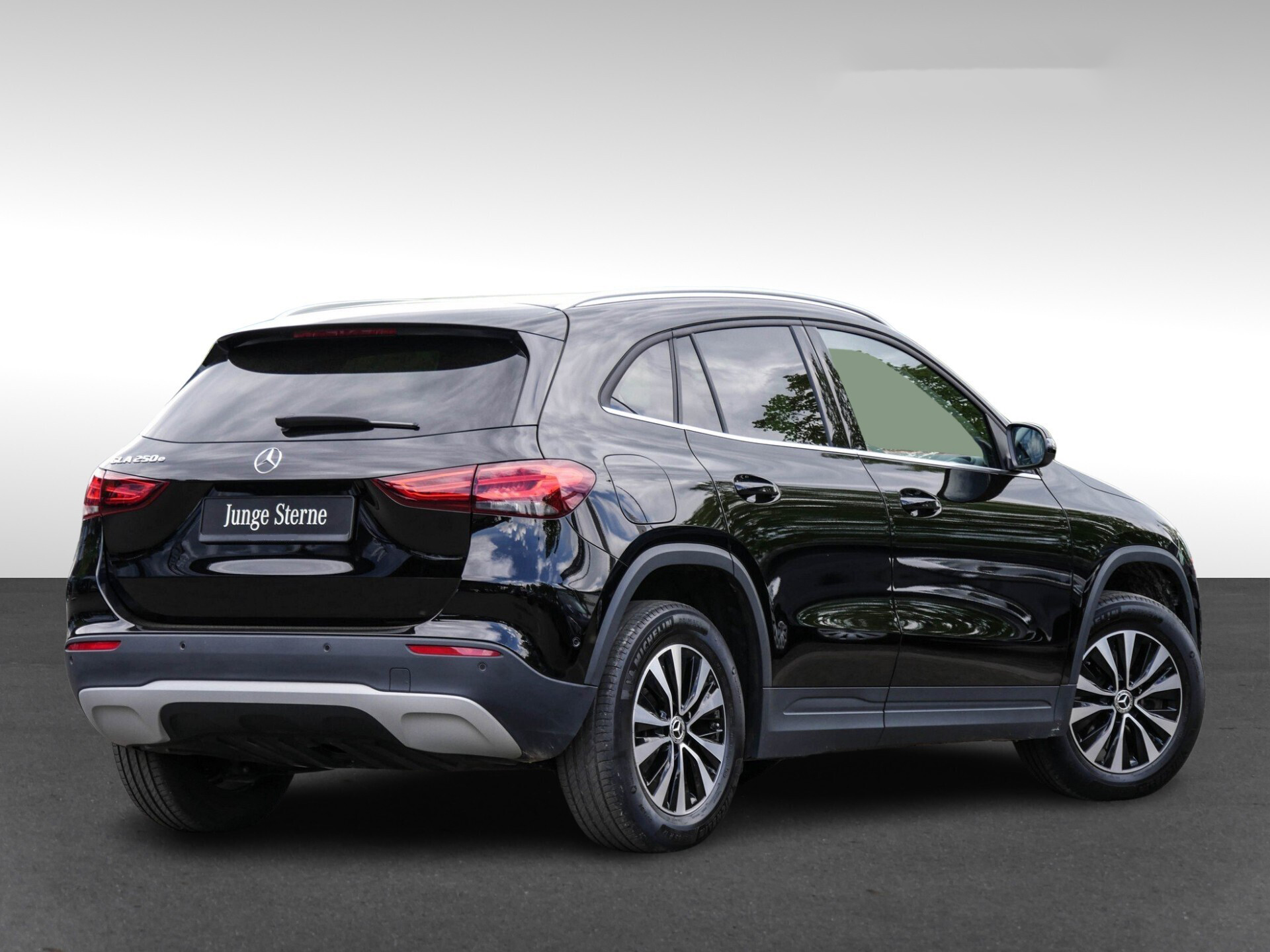 Mercedes-Benz GLA 250 e Style – Skúlason Bílar